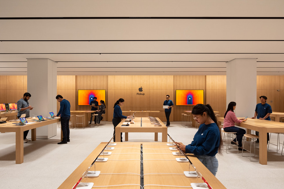Apple’s second store in India opens in Delhi